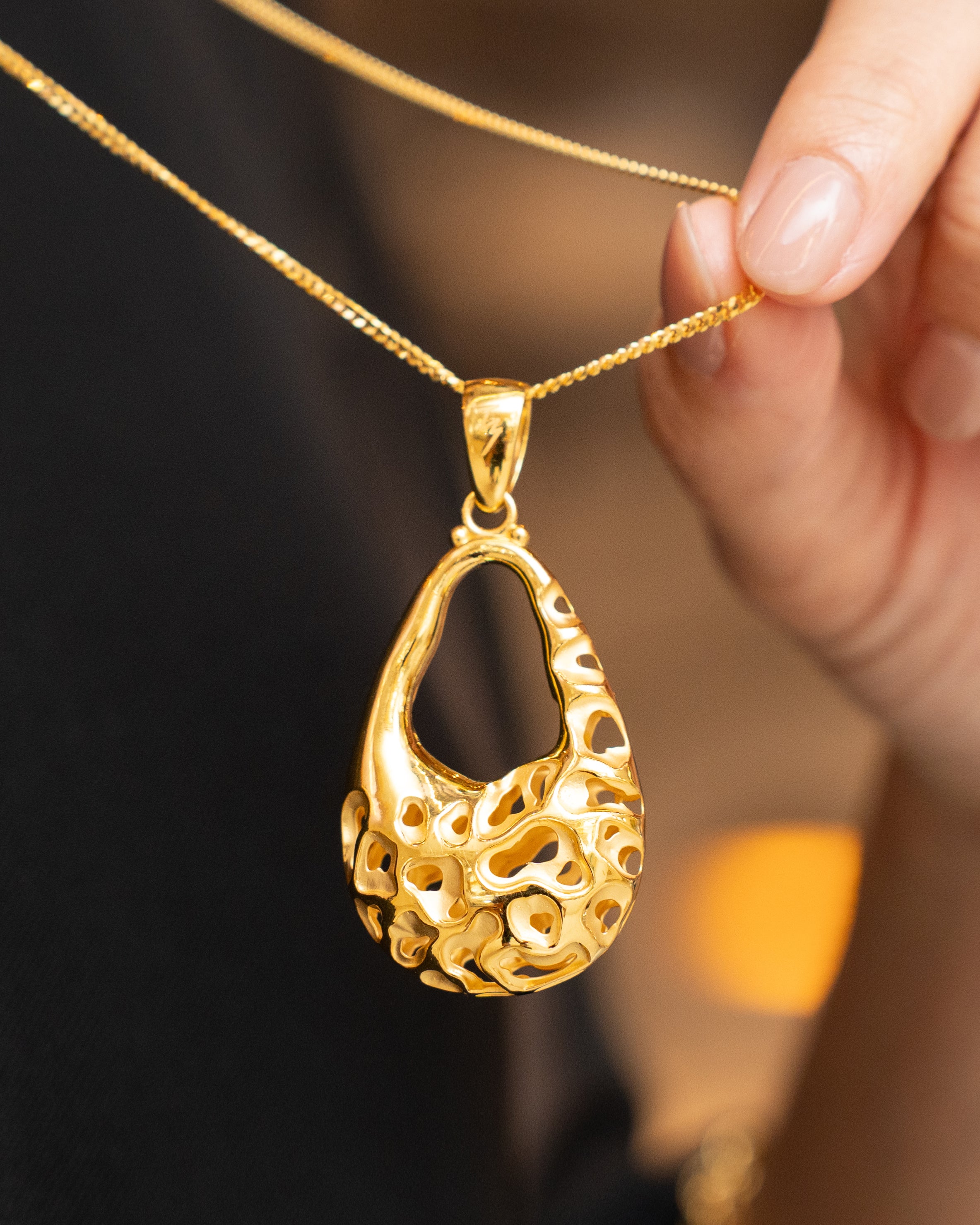 Poh Kong 916/22k Gold Tranz Art Deco Pendant